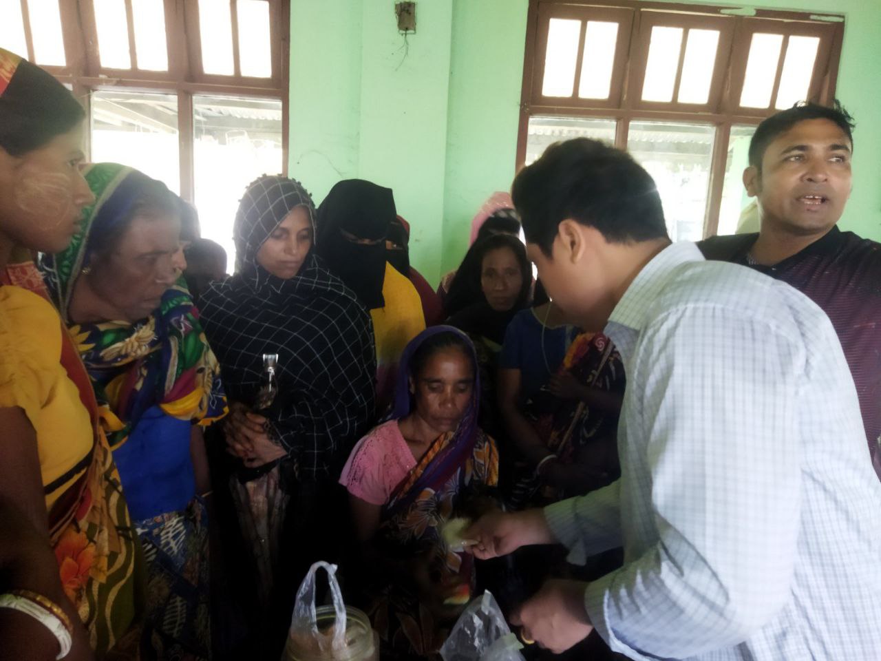 ရခိုင်ပြည်နယ် မောင်တောမြို့နယ် တိုင်းရင်းဆေးကုဌာနမှ တိုင်းရင်းဆေးပညာဖ